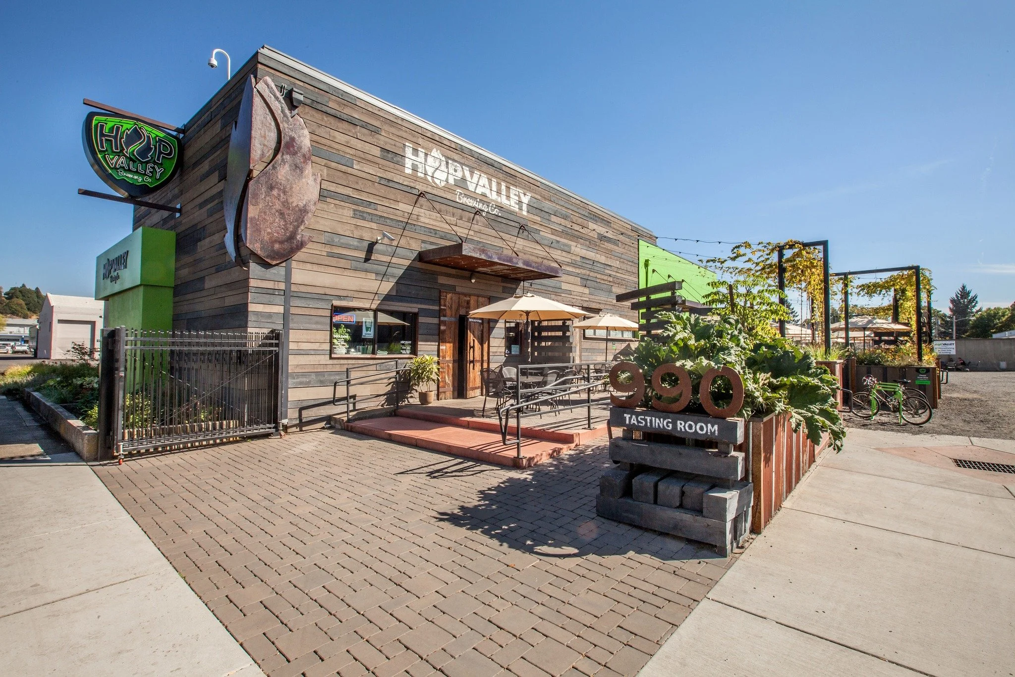 Tilray closing Hop Valley Brewing production to outsource all brewing ...