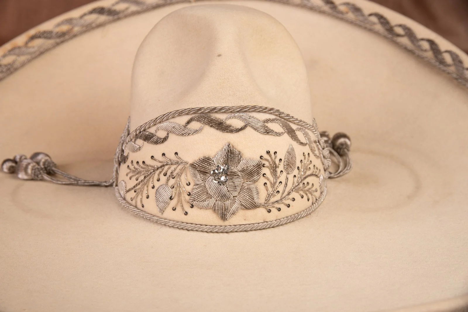 Vintage Casa Torices White Sombrero w/ Horseshoe Motifs — Old West ...