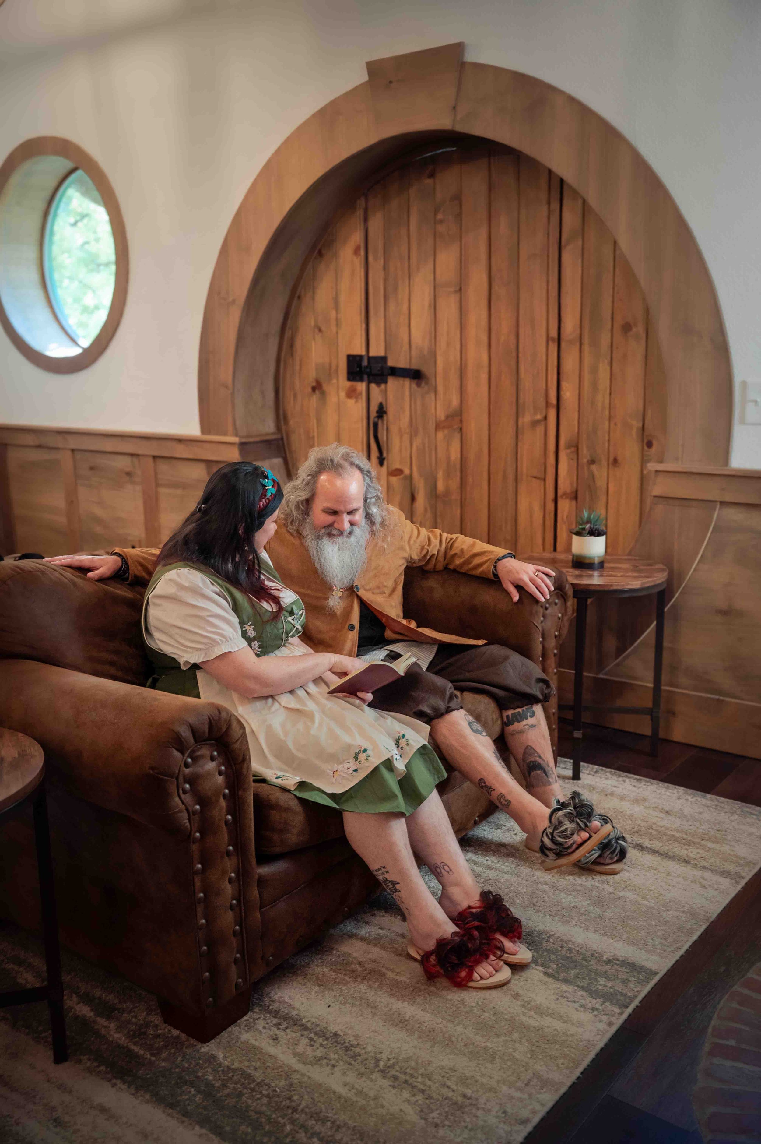 10th Anniversary Hobbit Session | Salem, Oregon — J + Six Photography