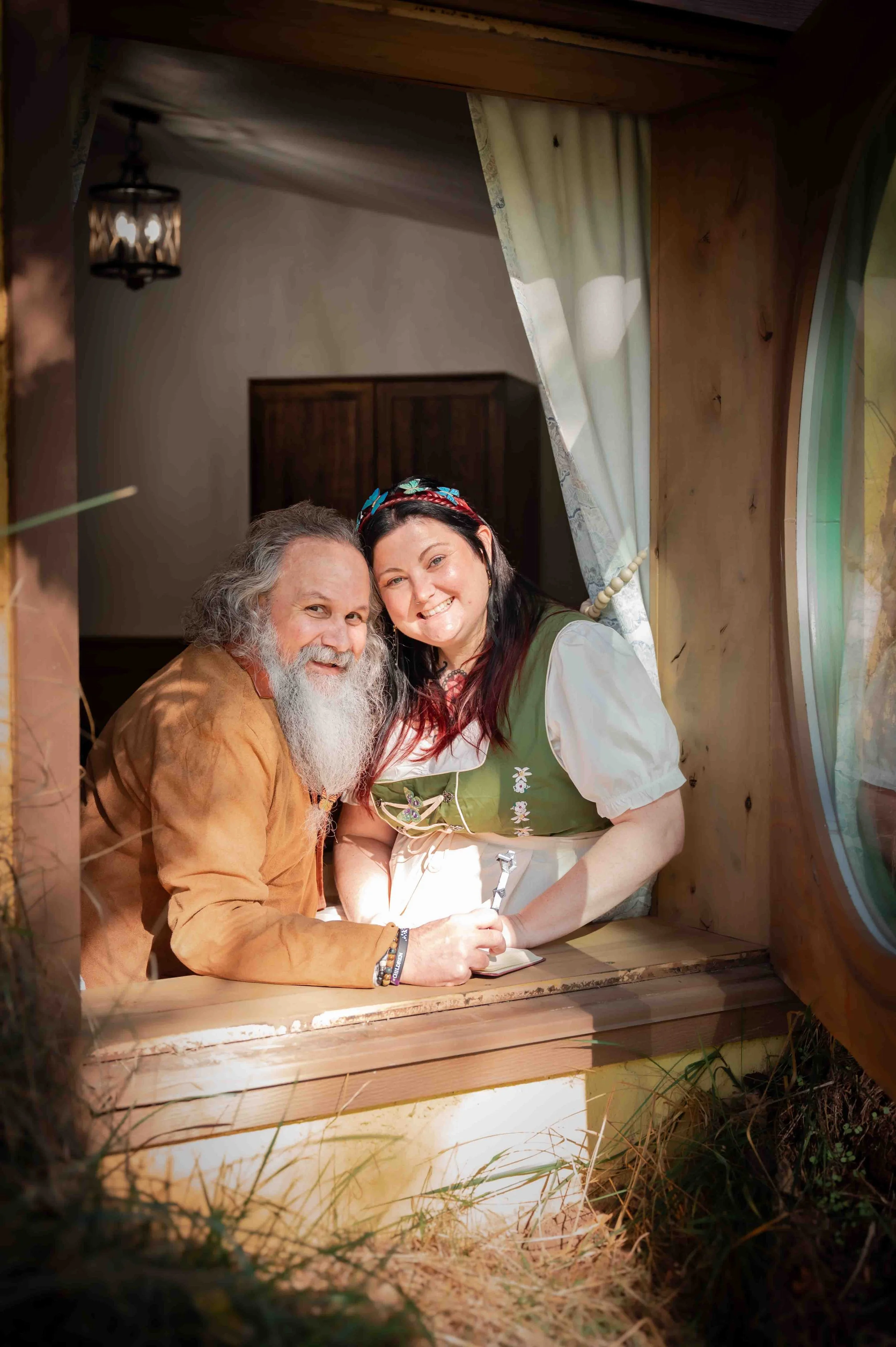 10th Anniversary Hobbit Session | Salem, Oregon — J + Six Photography