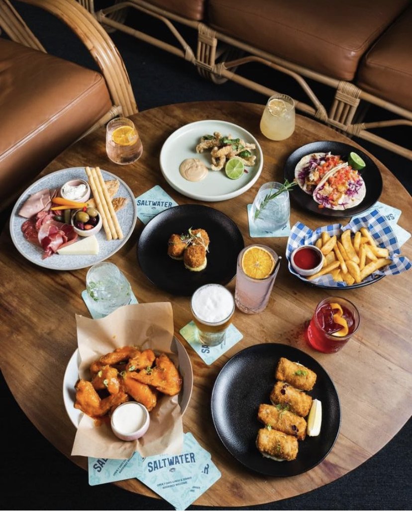 Avoca Beach Hotel Restaurant, Pub or Café Dining