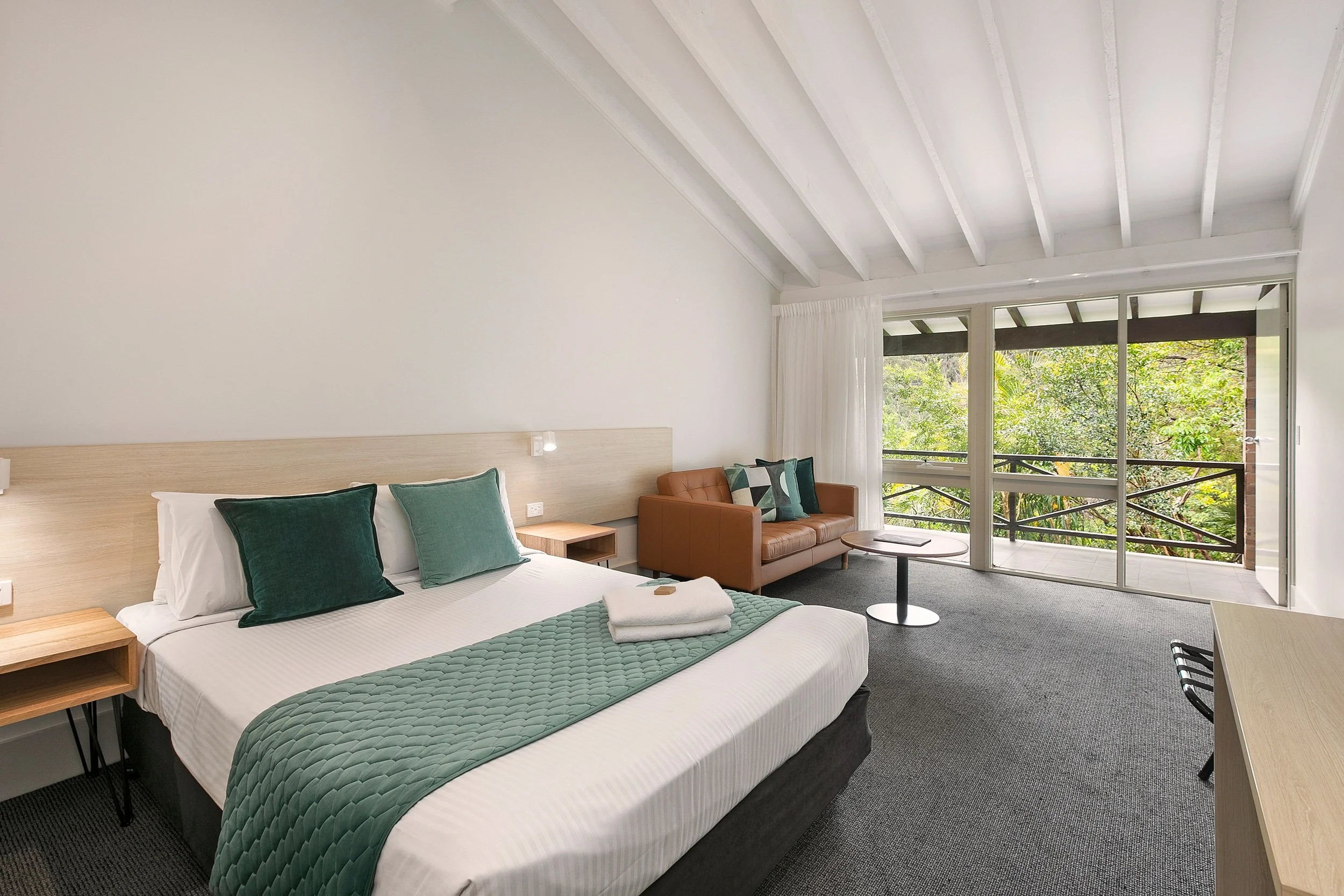 Avoca Beach Hotel - Central Coast Accommodation