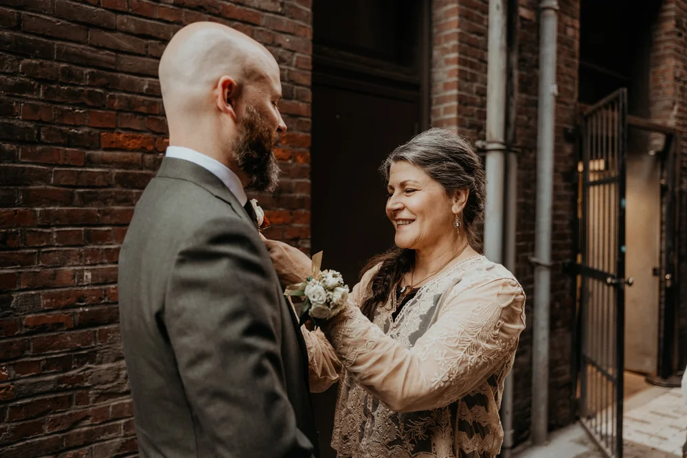 A NOLA-inspired fall wedding at Axis Pioneer Square — The Bubbly Soirée ...
