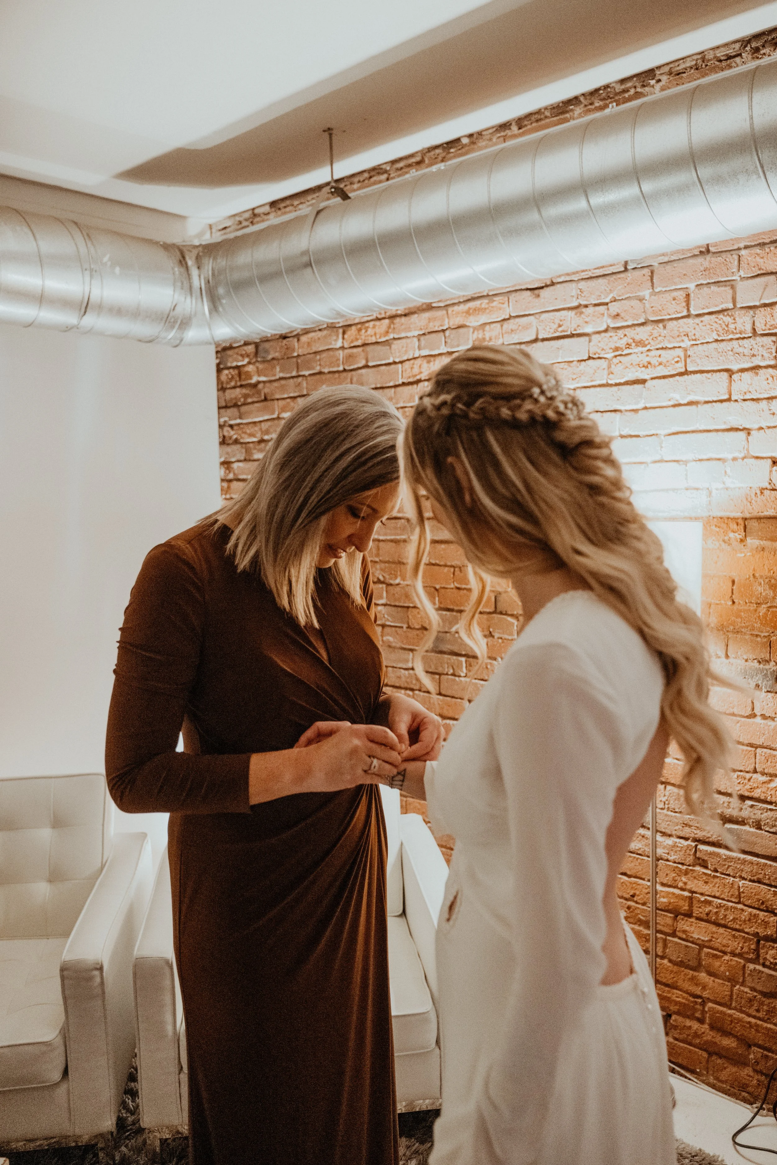 A NOLA-inspired fall wedding at Axis Pioneer Square — The Bubbly Soirée ...