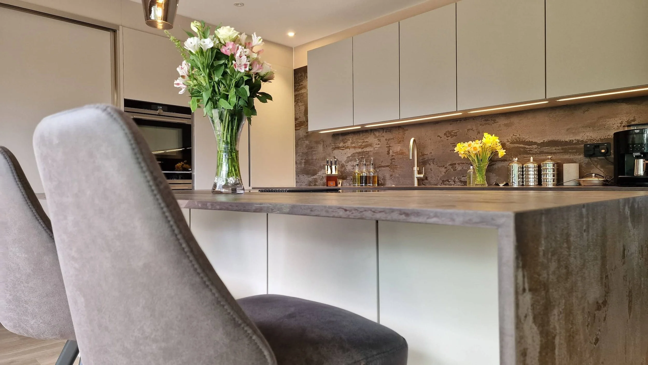 Minimalist Black Kitchen in Bricket Wood | Audus Kitchens