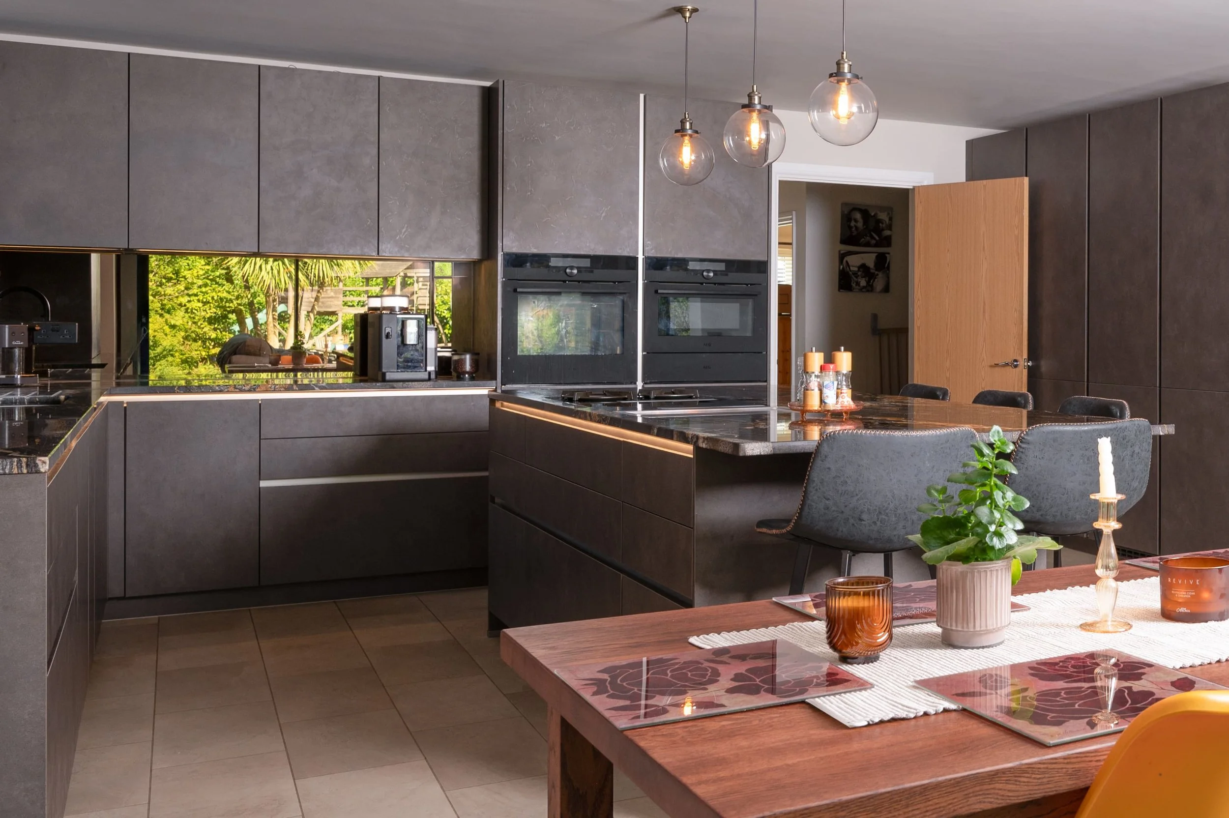 Grey Handleless Kitchen in St Albans | Audus Kitchens