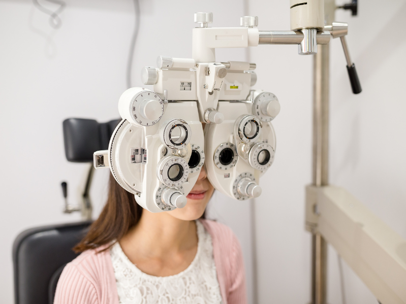 Cataracts — Nova Optical