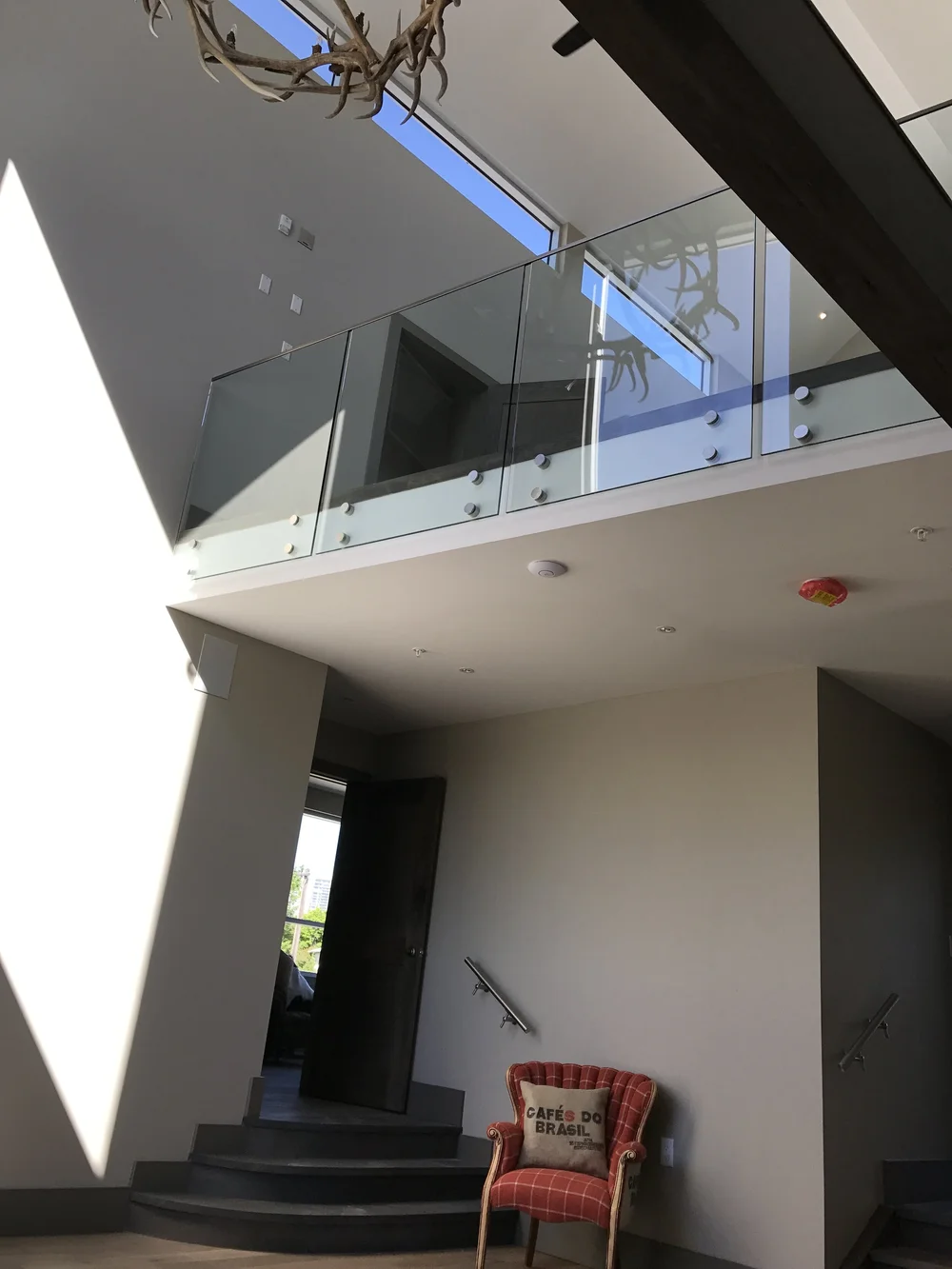 FRAMELESS GLASS RAIL — Railpro
