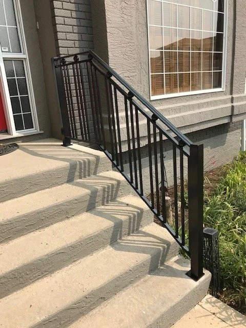 Deck Railing Professionals in Calgary and Medicine Hat- Railpro — Railpro