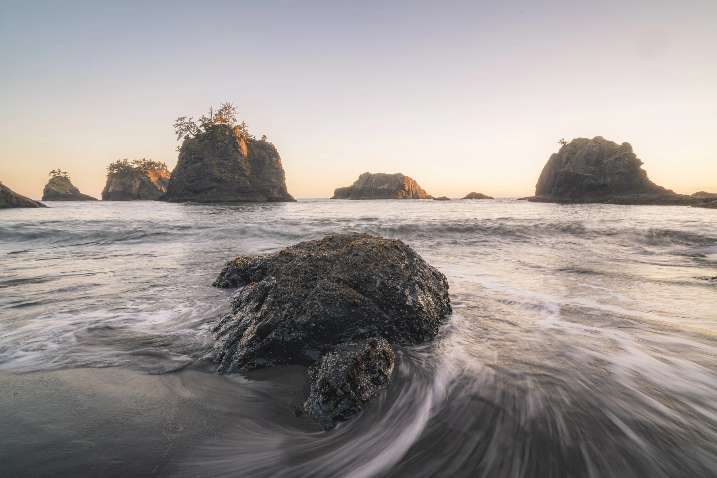Photographing Seascapes: Tips for Stunning Coastal Images