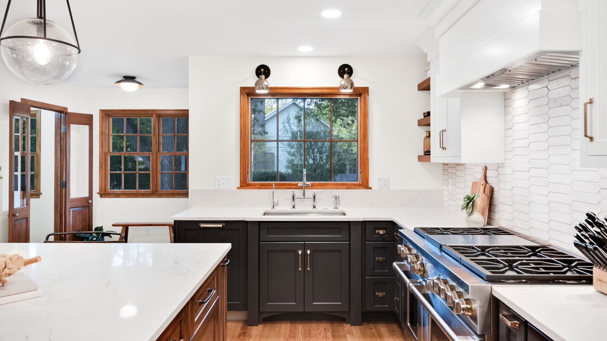 Stella Noir - Kitchen | Bath & Interior Architecture