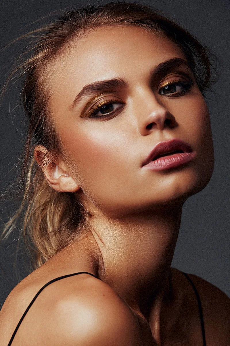 Travis Curry - BEAUTY + PORTRAIT PHOTOGRAPHER IN NYC