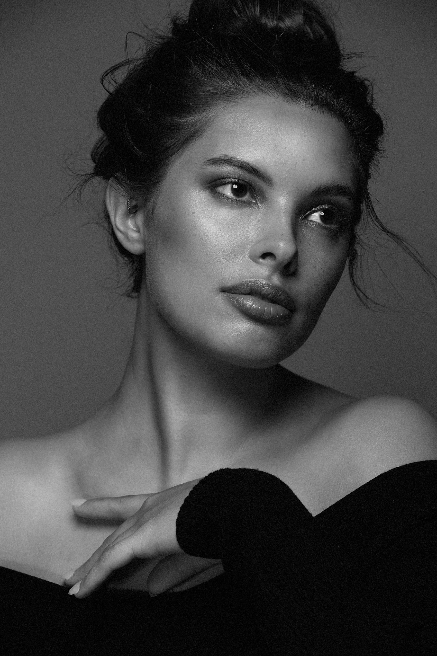 Travis Curry - BEAUTY + PORTRAIT PHOTOGRAPHER IN NYC