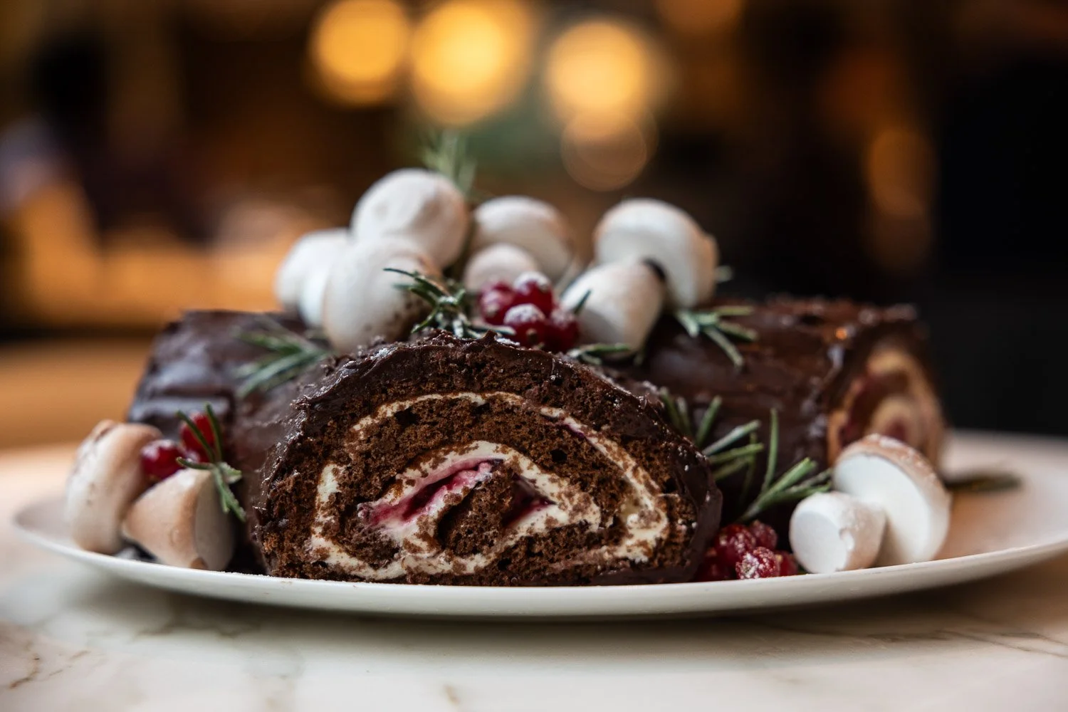 Chef's Christmas: Chocolate Swiss roll with orange and cherry - THE ...