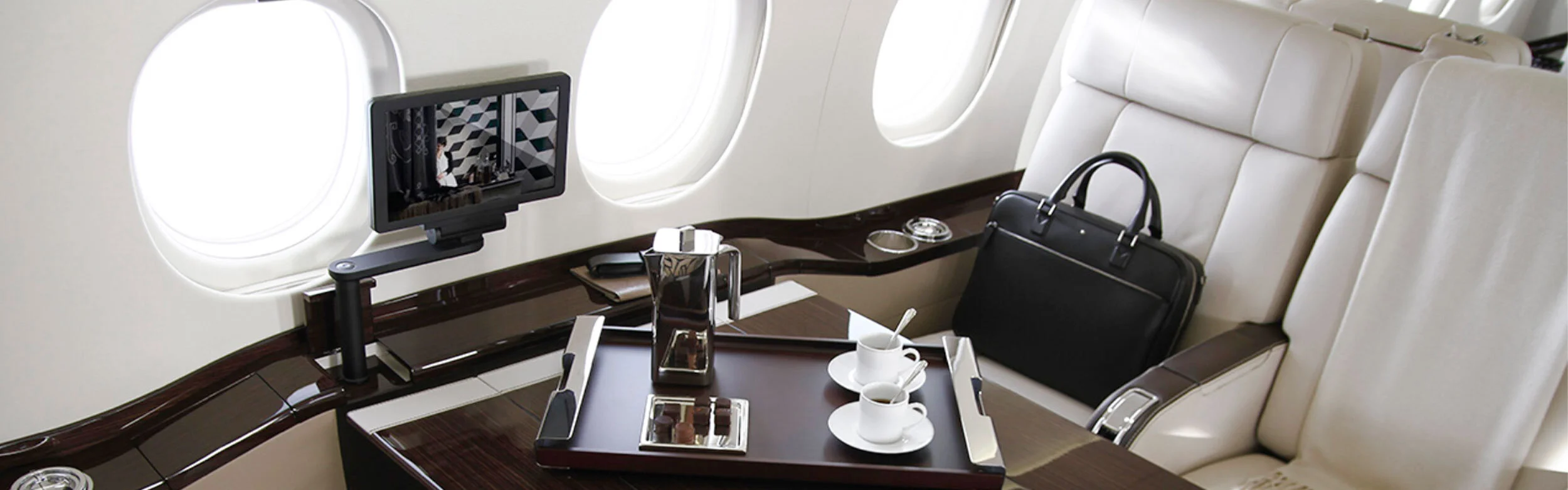 Our Aviation Services — Queen of Clubs Private Jet Broker
