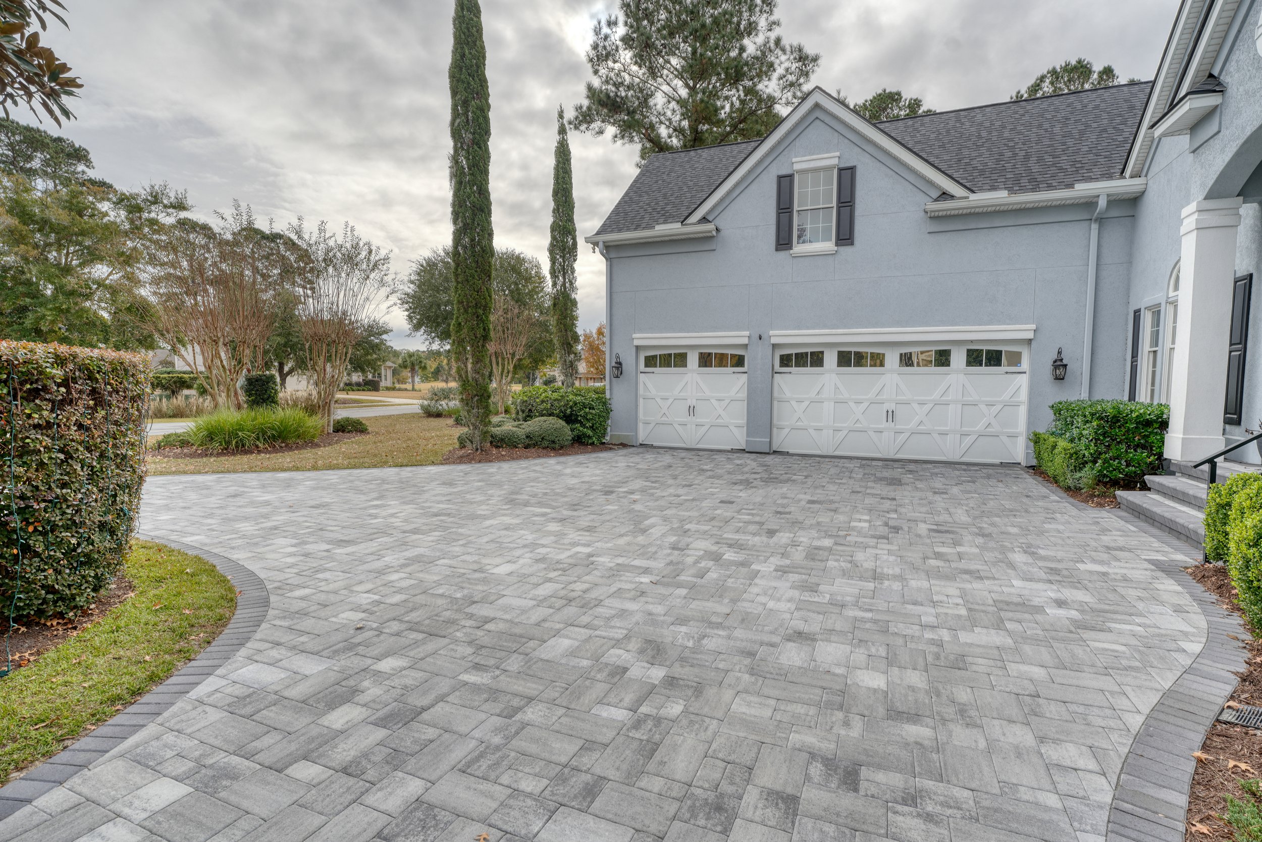 When Should You Replace Your Driveway with Pavers? Signs & Benefits ...