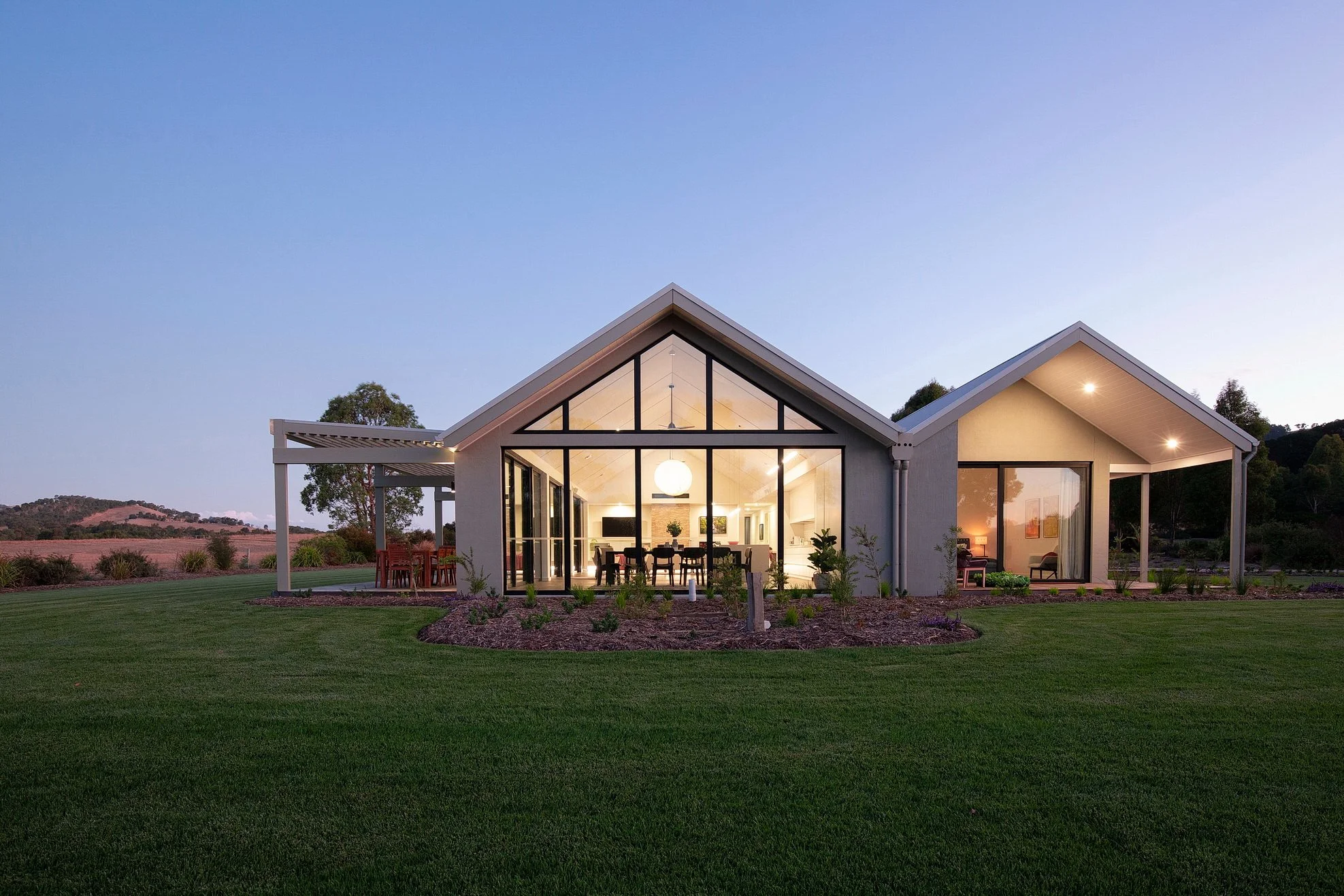 Polo House - Tranquil holiday home in Strath Creek | Borland ...