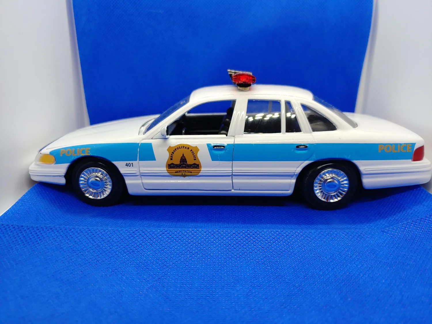 Washington DC Police Department Classic — Cardinal Police Diecast