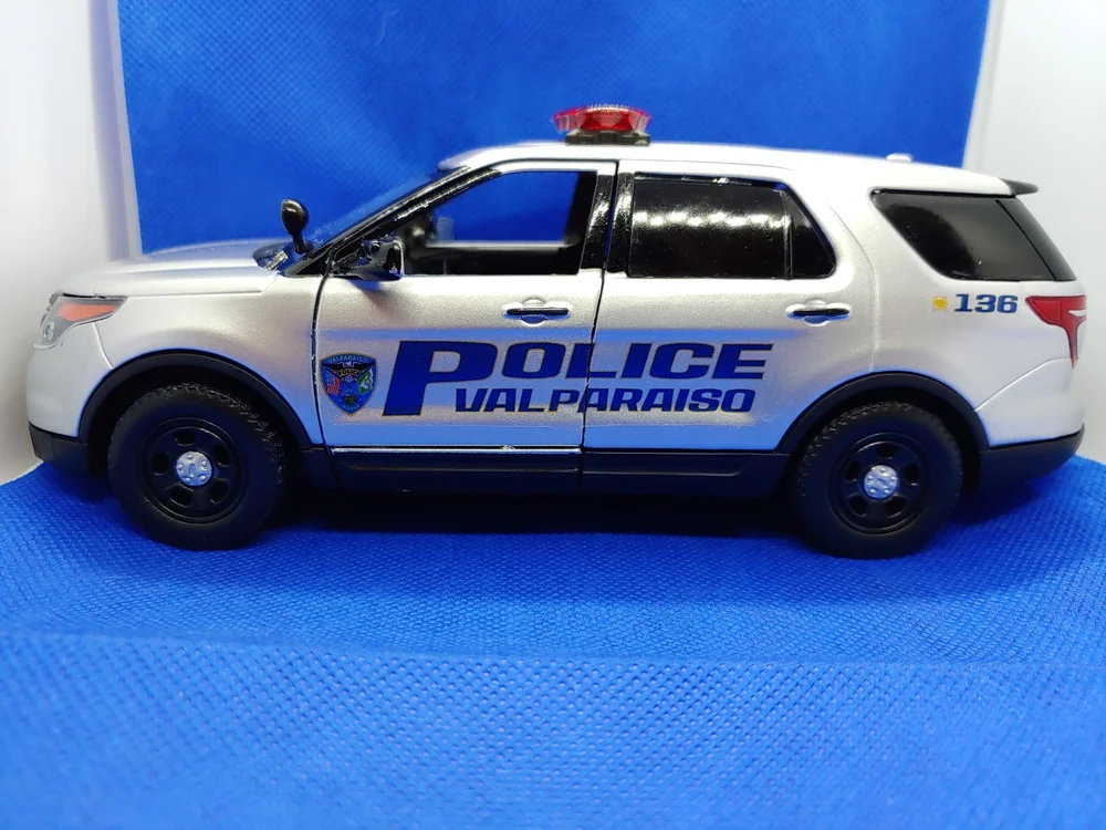 Valparaiso, IN Police Department — Cardinal Police Diecast