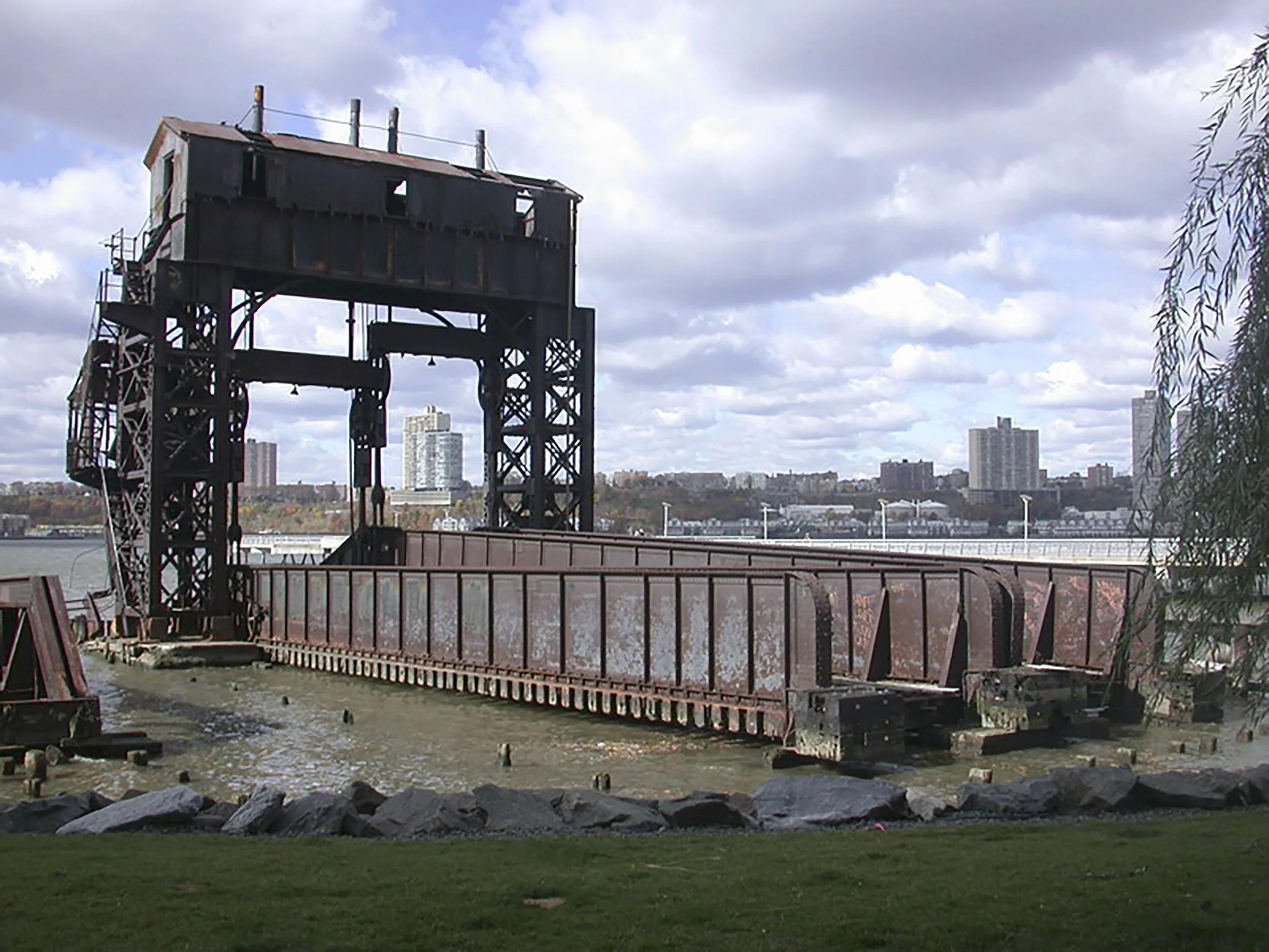 West 69th Street Transfer Bridge — LI · SALTZMAN ARCHITECTS, PC