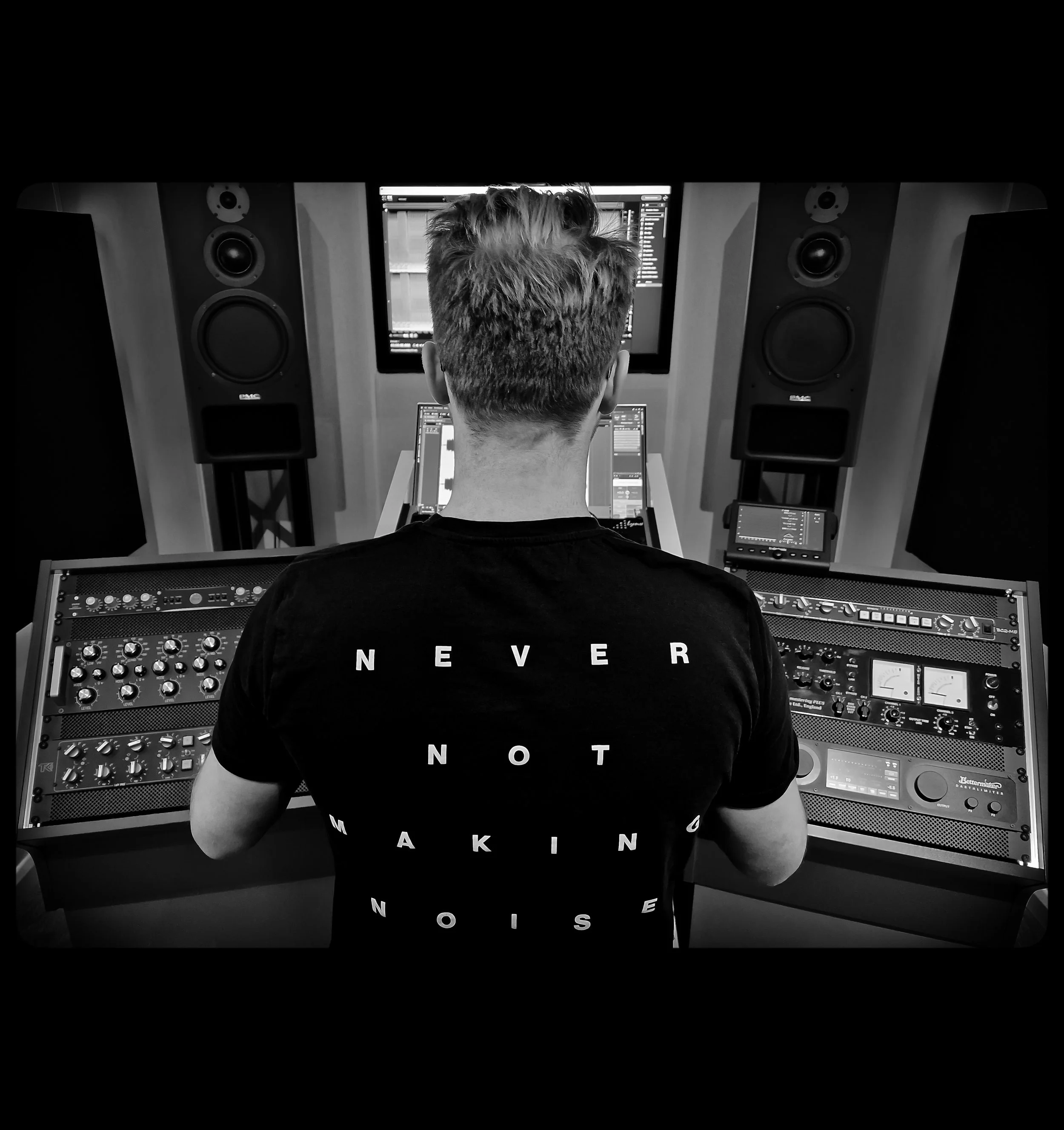 Nicky Howard - Professional Mastering & Mixing Services - Yorkshire, UK