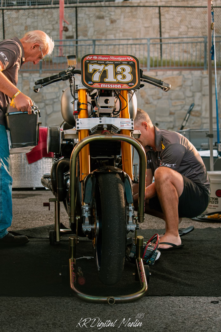 Mission King Of the Baggers — Johnson Engine Technology