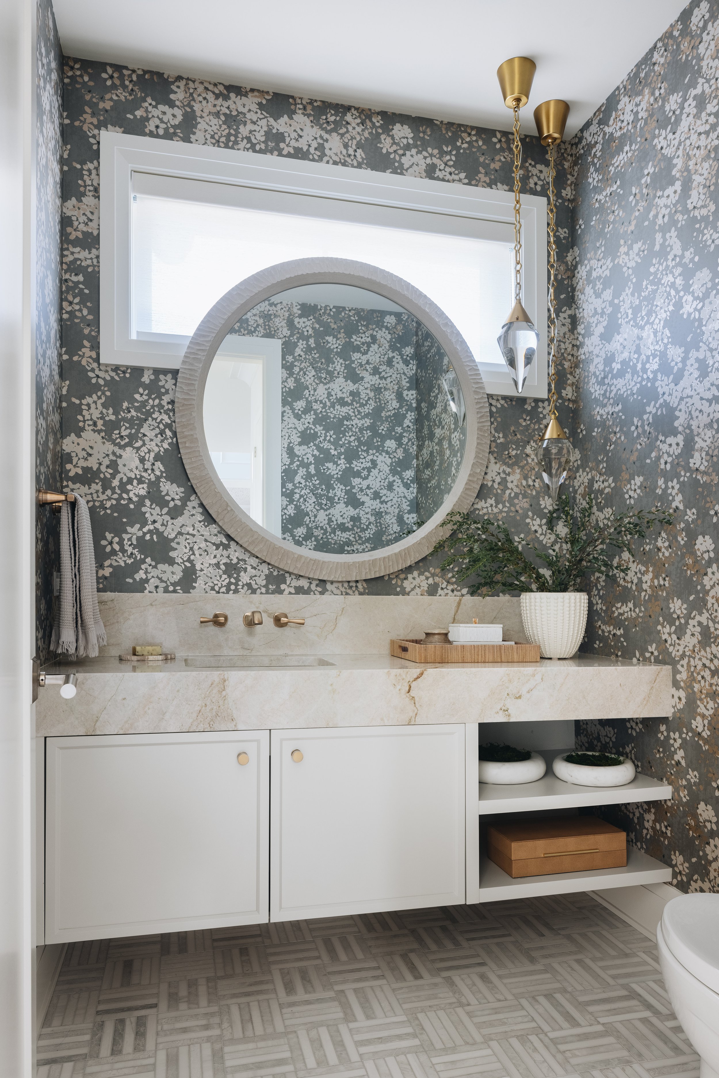 Hinsdale — Dawn Reeves