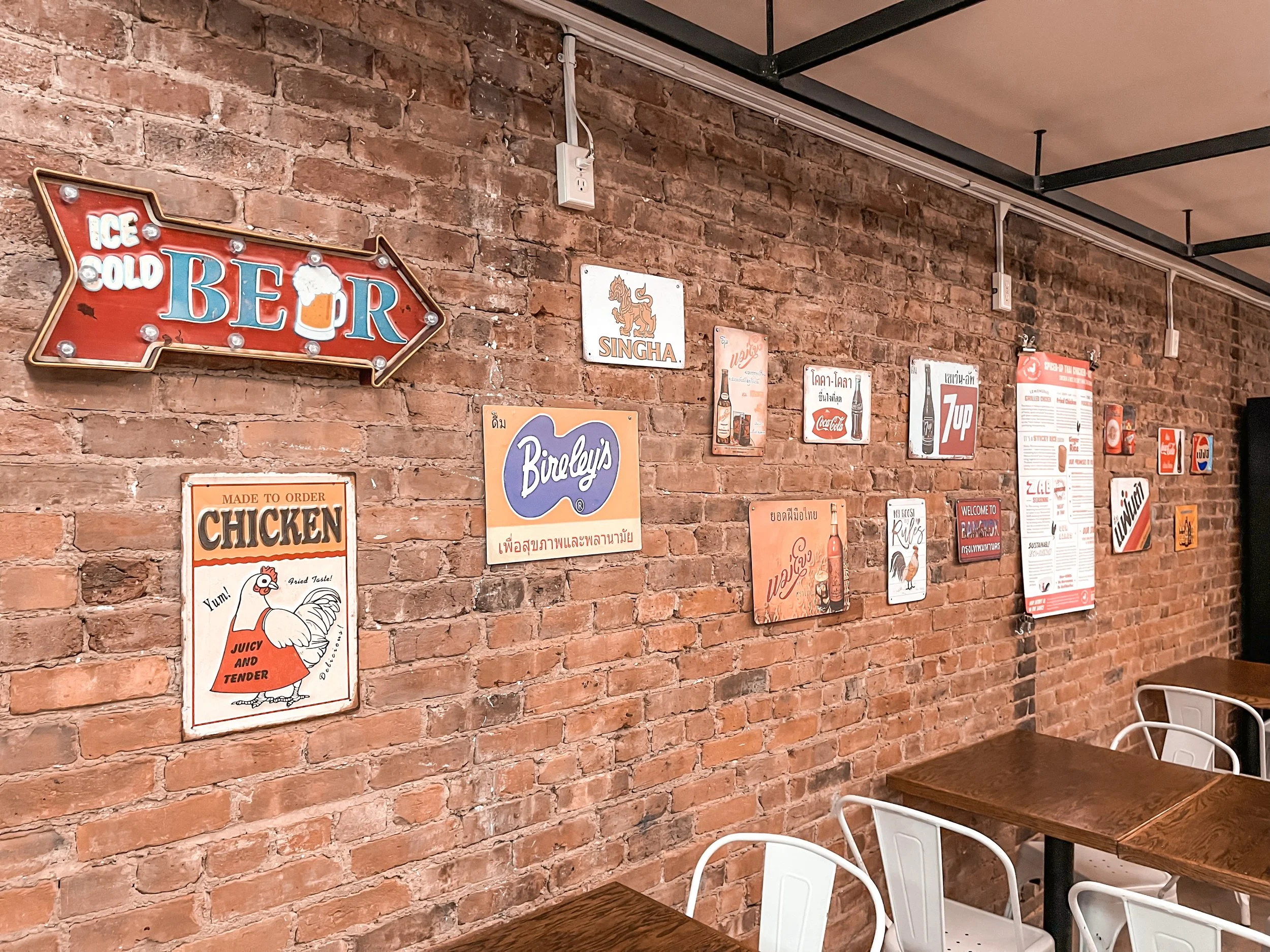 Three Roosters Thai