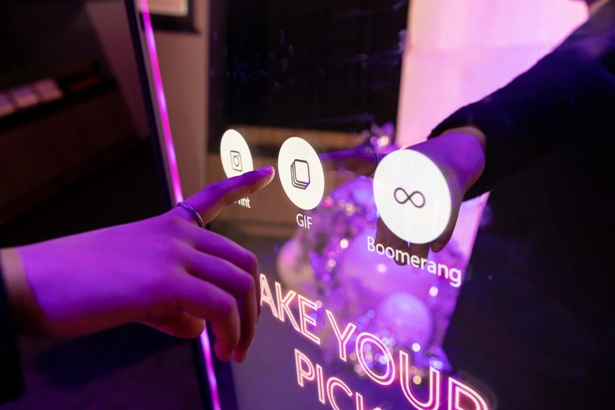 Smugshots Photobooth by Hikari — hikari photography.