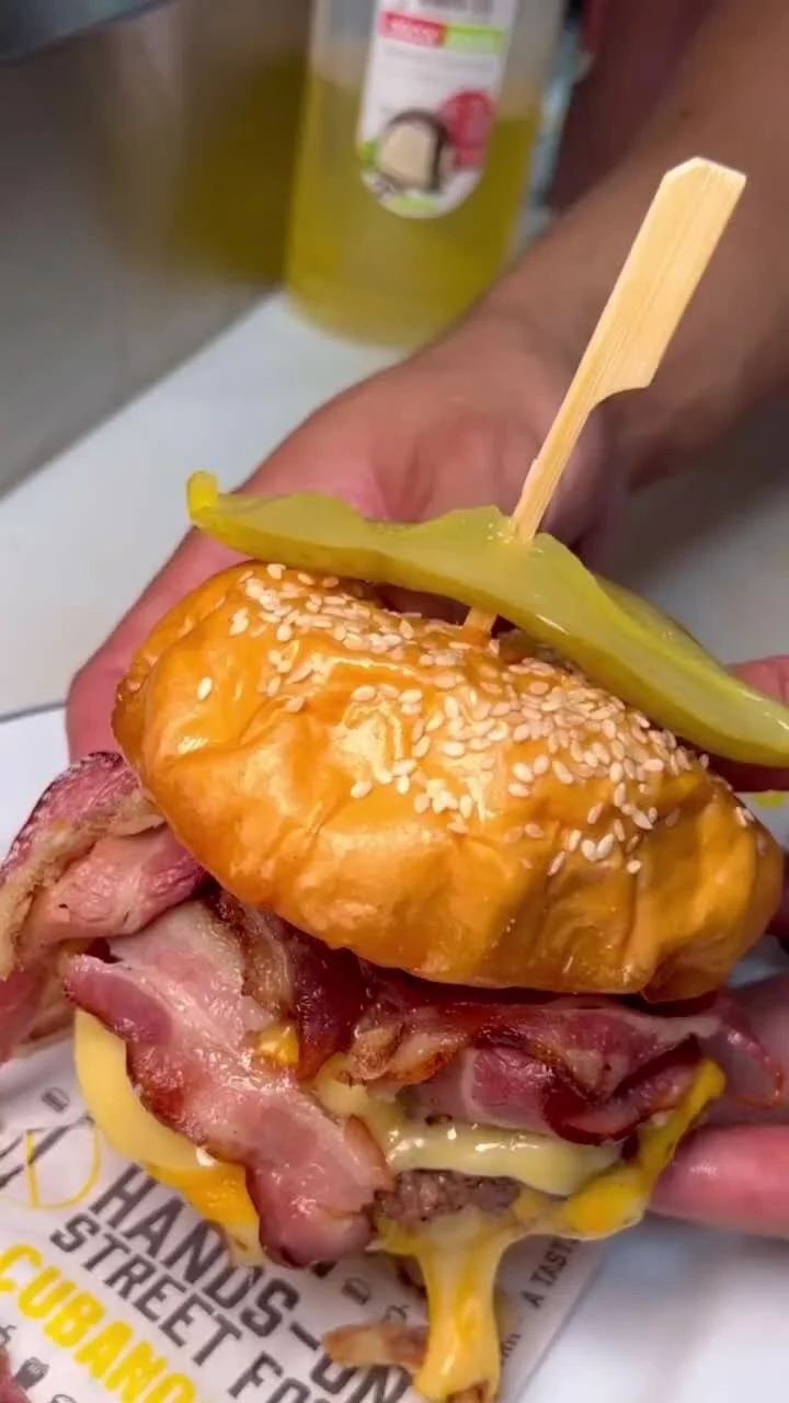 Morayfield: Burgers Bar & Grill Restaurant | 5 Boroughs