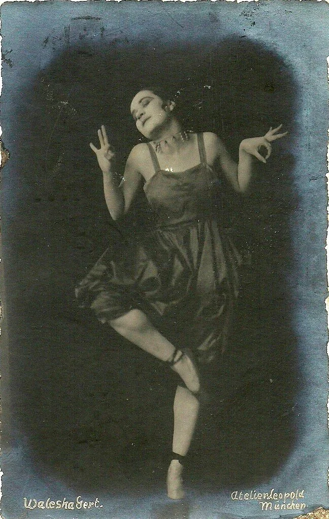 The Mythical Decadence of Weimar Cabaret — Staging decadence