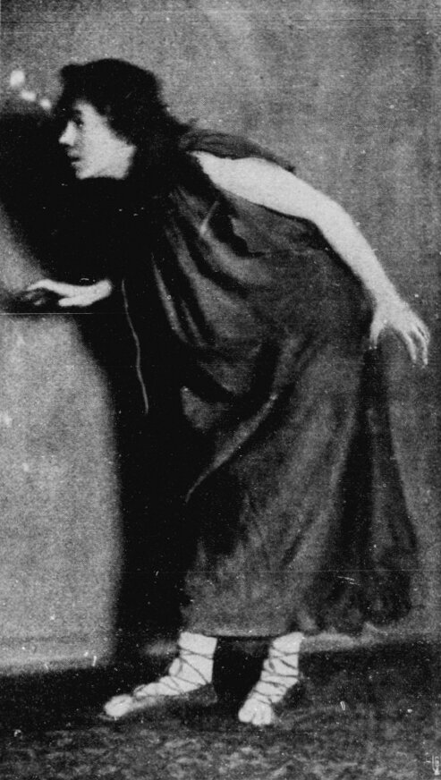 Night of the Living Dead: Elektra, 1903 — Staging decadence