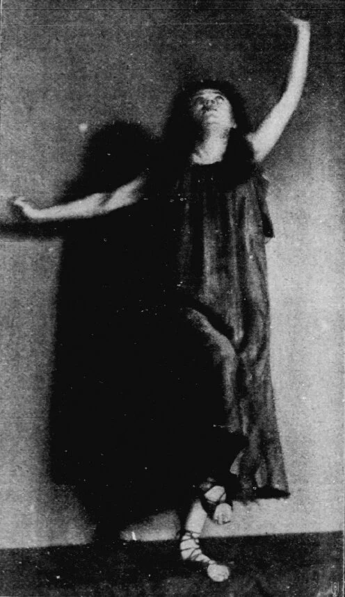 Night of the Living Dead: Elektra, 1903 — Staging decadence