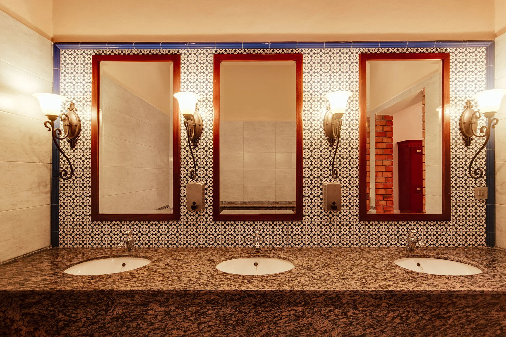 Lake Victoria Serena Resort & Spa — Tett Safaris