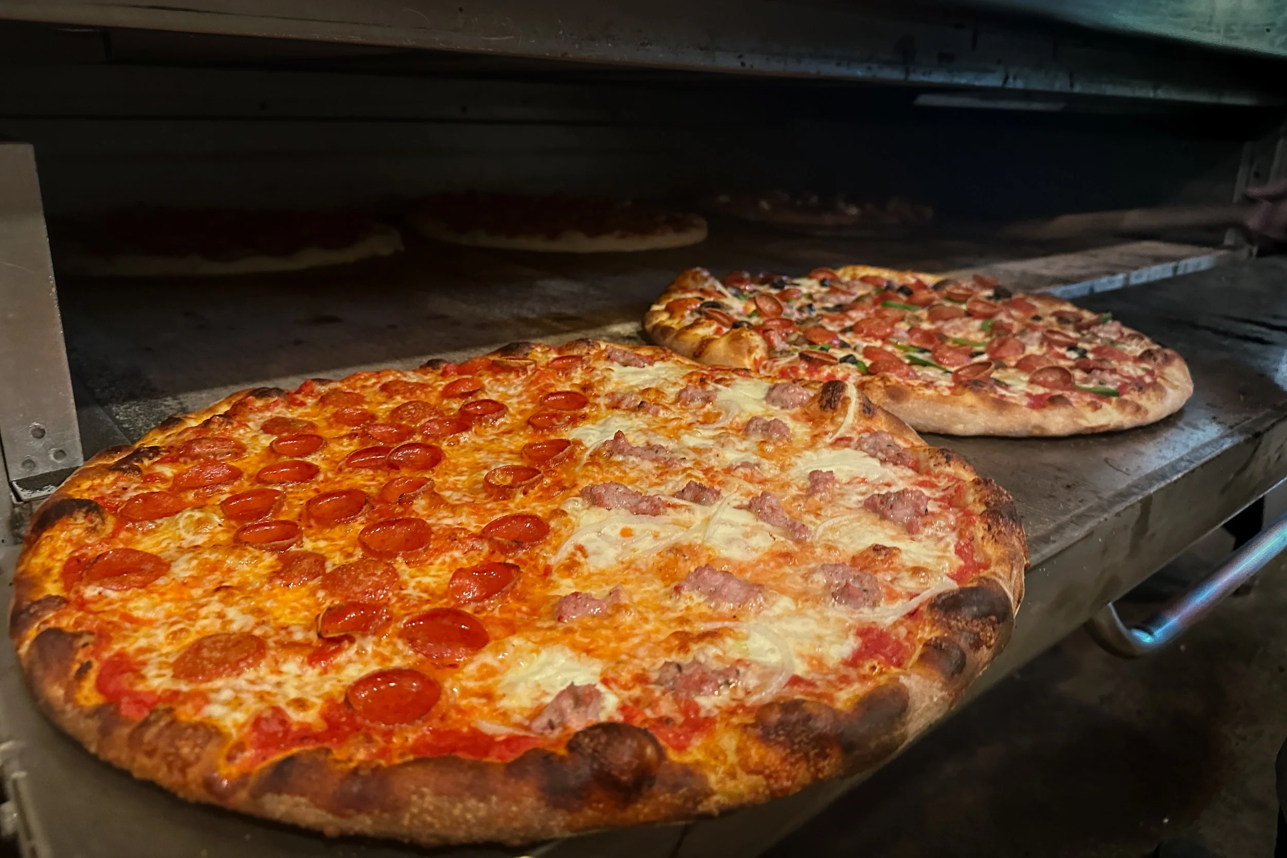 Our Pizza — Zee's Pizzeria
