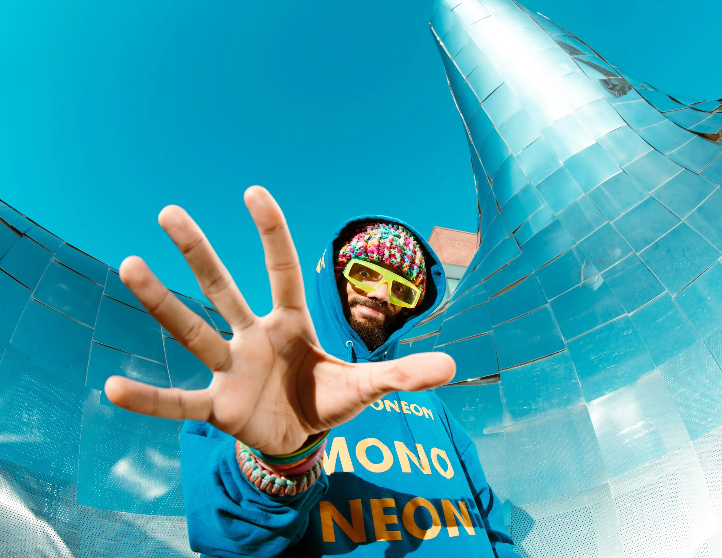 MONONEON — UNAPOLOGETIC.