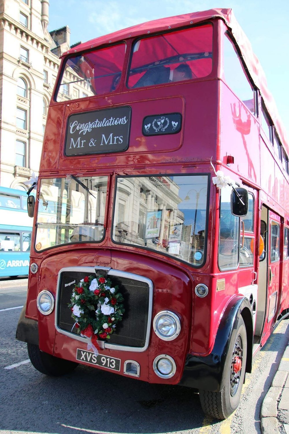 Vintage Bus | Book Your Vintage Journey Today — Hollywood Cars ...