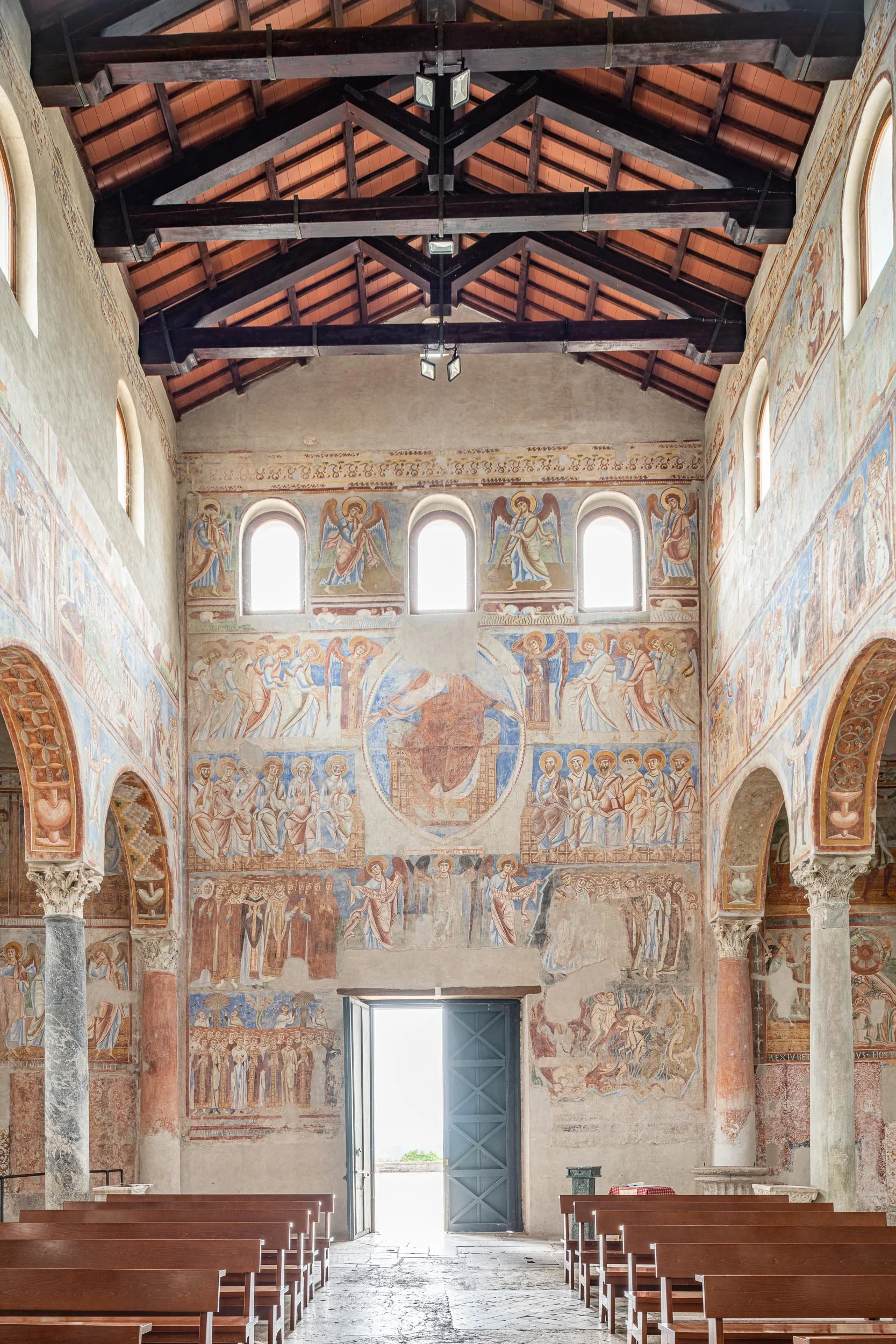 Abbazia di Sant'Angelo in Formis — Mariano De Angelis