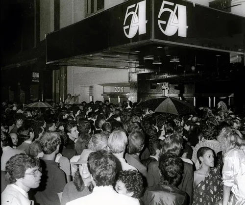 Studio 54: The Epitome of Glam, Glitter, and the Golden Age of Fashion ...