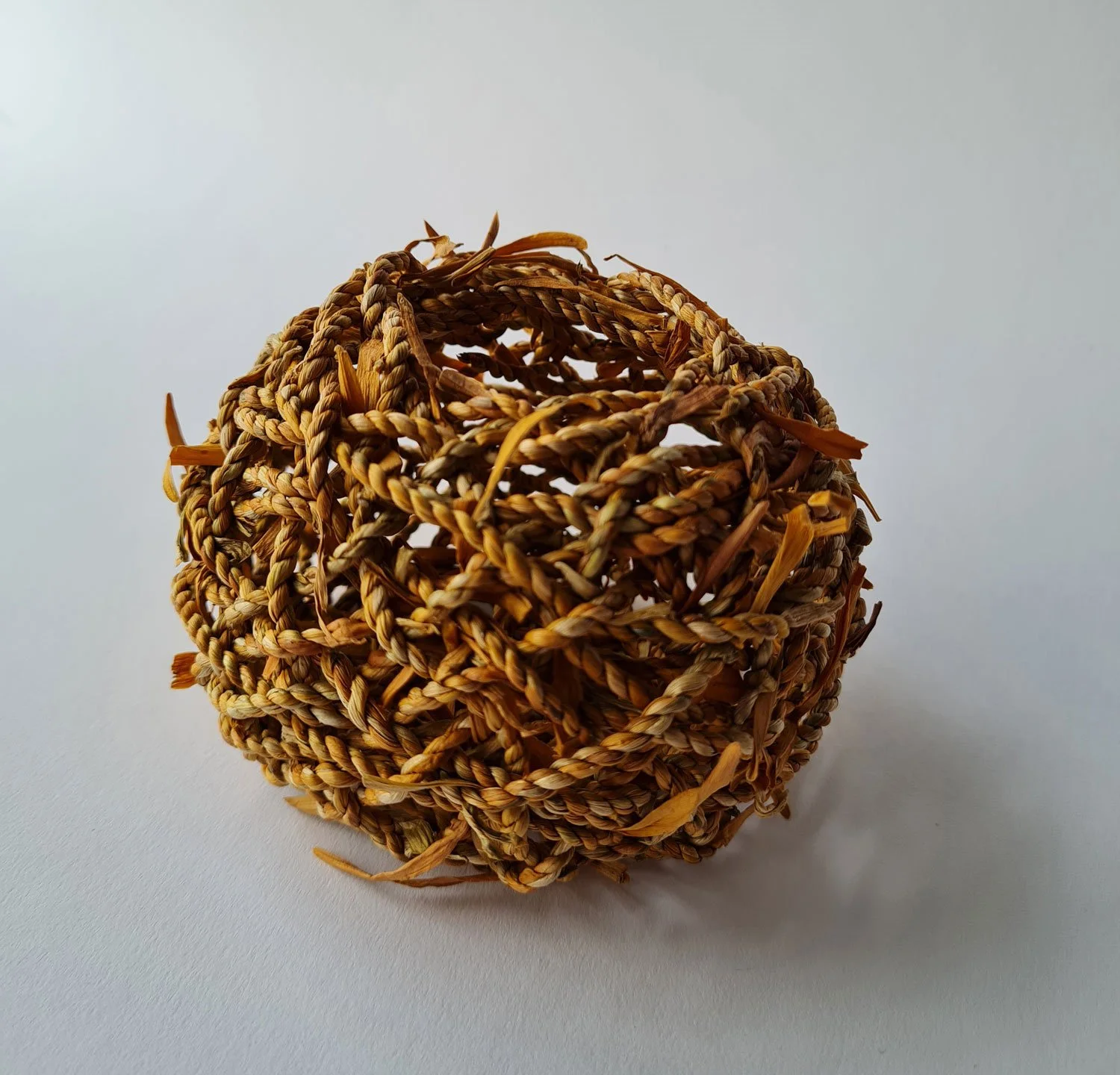 Contemporary responsible hand-woven textiles — Lizzie Kimbley