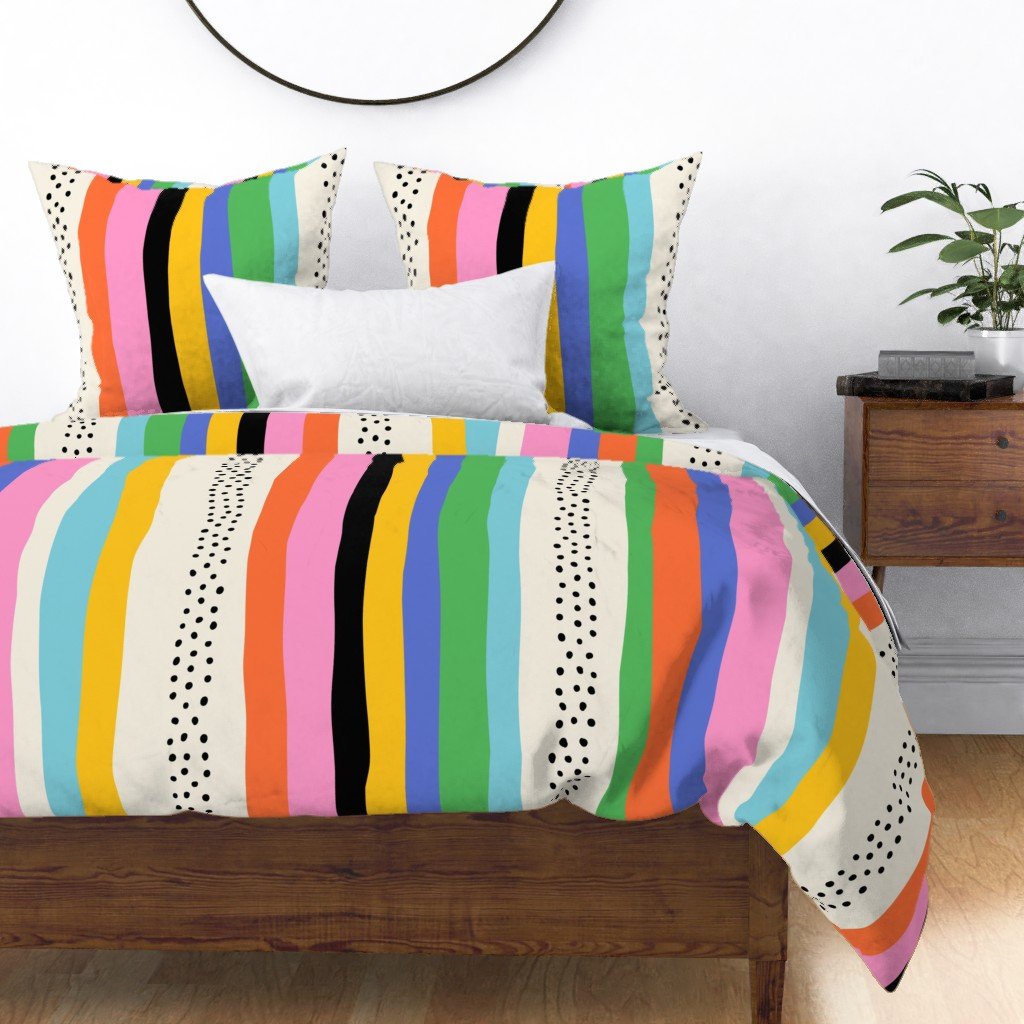 6 Easy Ways To Add Color To A Dorm Room | Sandra Hutter