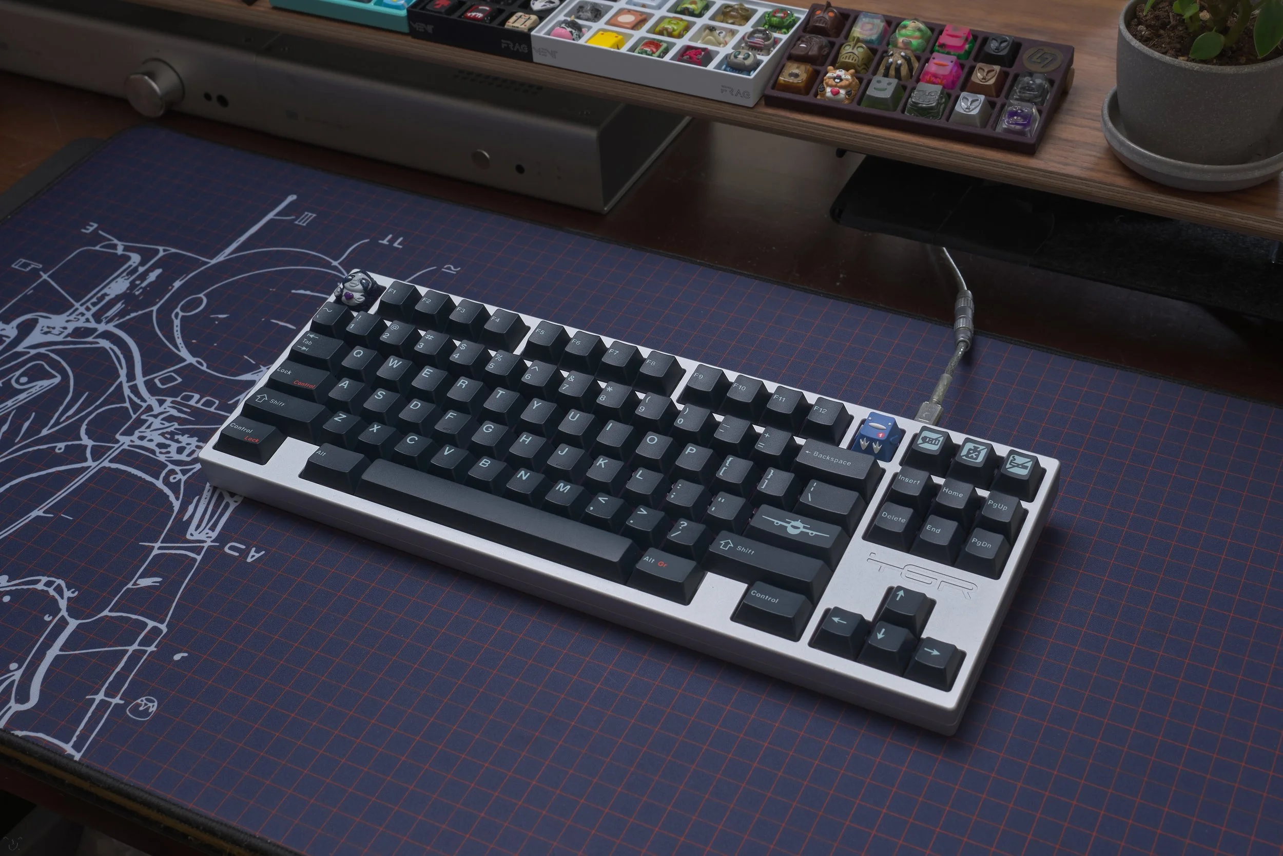 TGR Jane v2 ME (Silver/Blue) — Lightning Keyboards