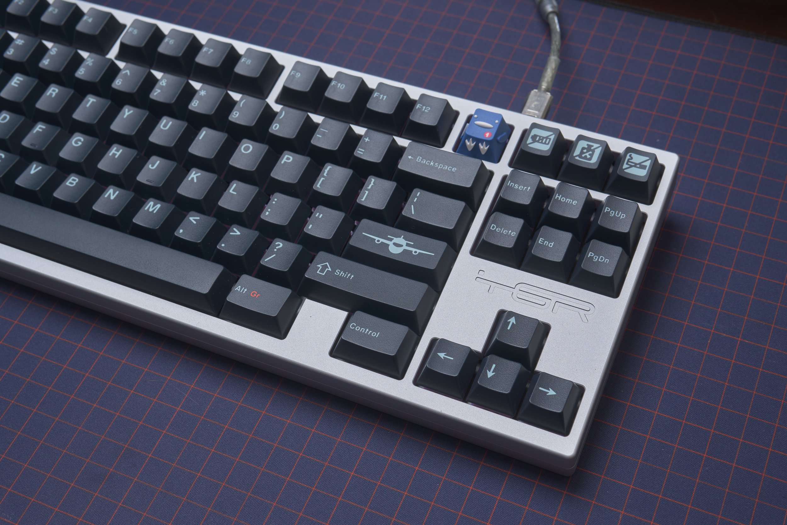 Tgr Jane V2 Me (silver Blue) — Lightning Keyboards