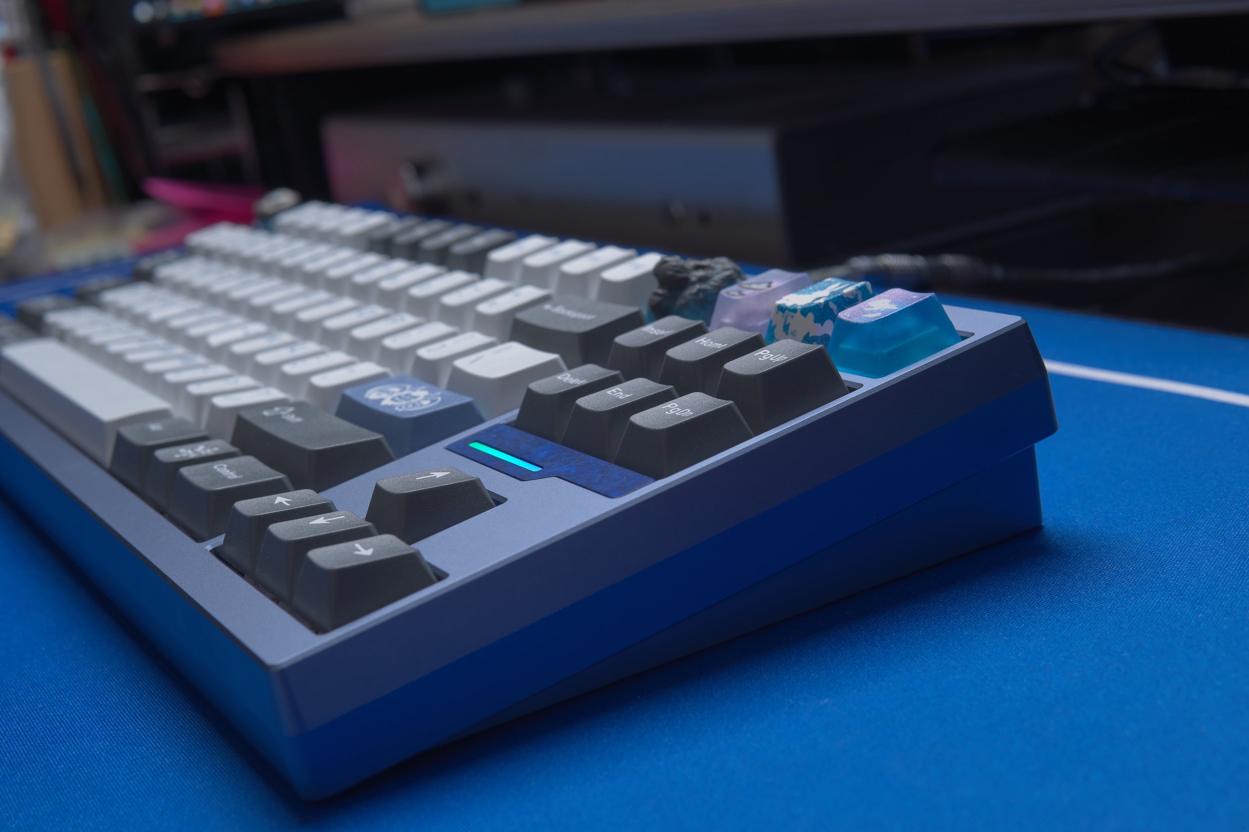 Tech Bear TB8 TKL — Lightning Keyboards