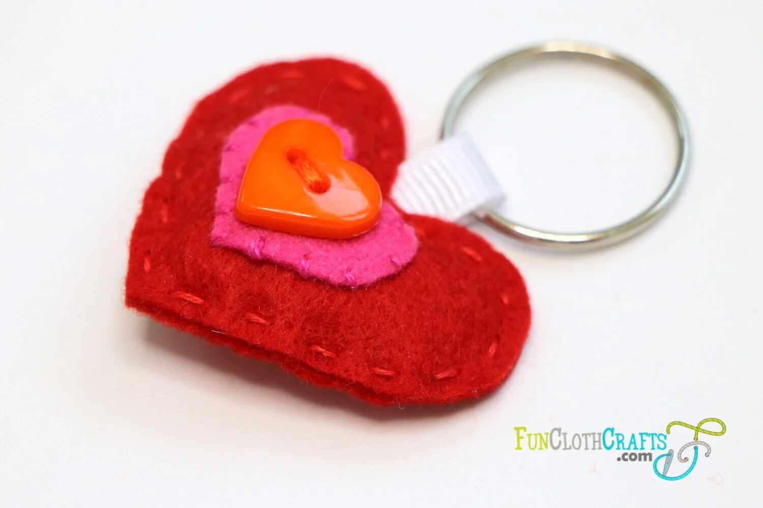 Felt Heart Keychain Craft Made by Kids | Fun Cloth Crafts - Felt Craft ...