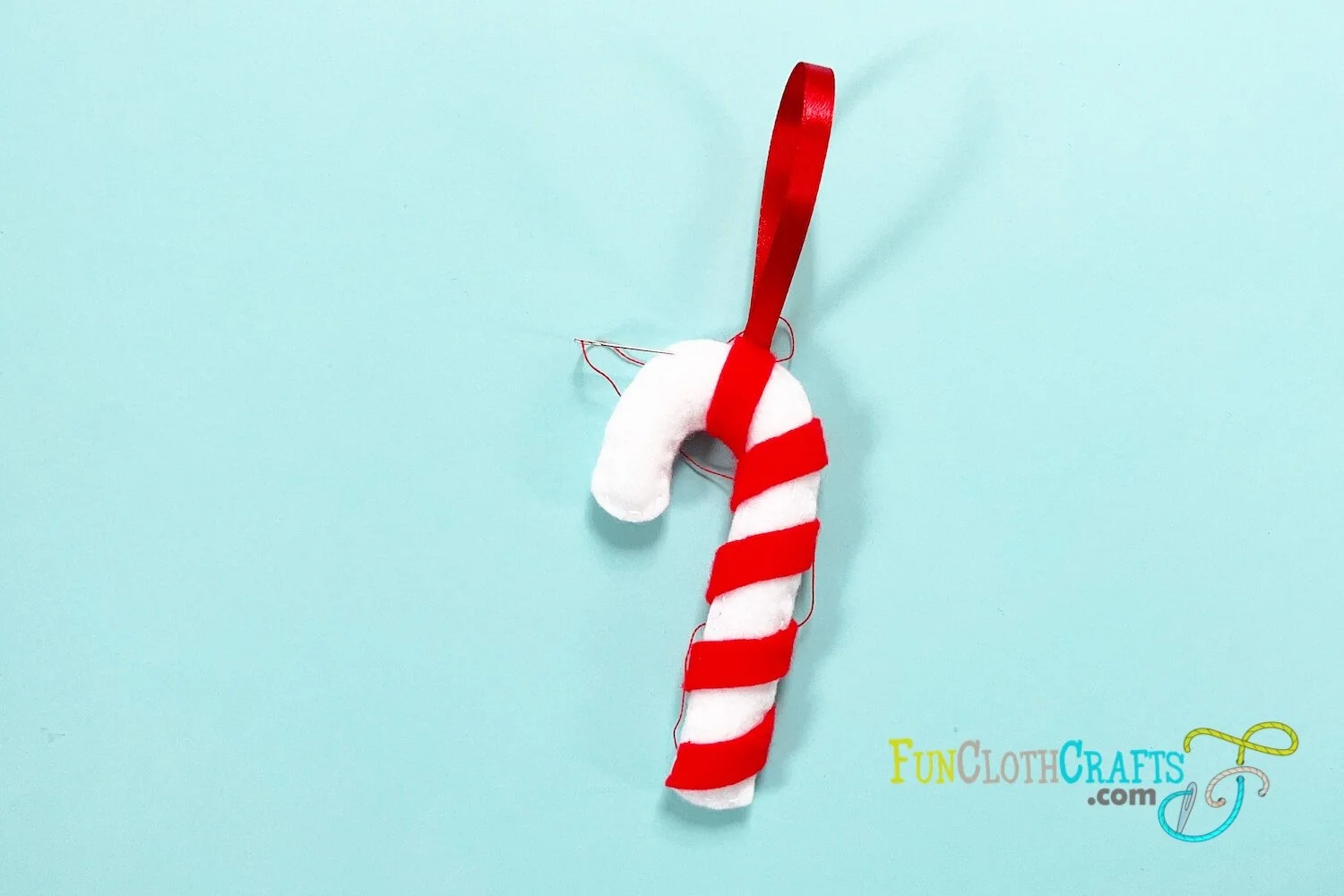 DIY Candy Cane Ornaments from Felt (Free Pattern) | Fun Cloth Crafts ...