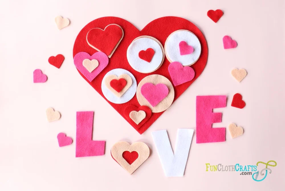 Valentine’s Day Felt Board Activity for Preschoolers | Fun Cloth Crafts ...