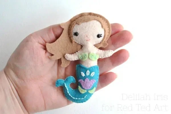 15 Mermaid Doll Patterns with Felt (Free and Easy DIY Sewing Patterns ...