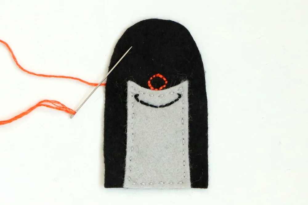 Mole finger puppet (free pattern) | Fun Cloth Crafts - Felt Craft Patterns