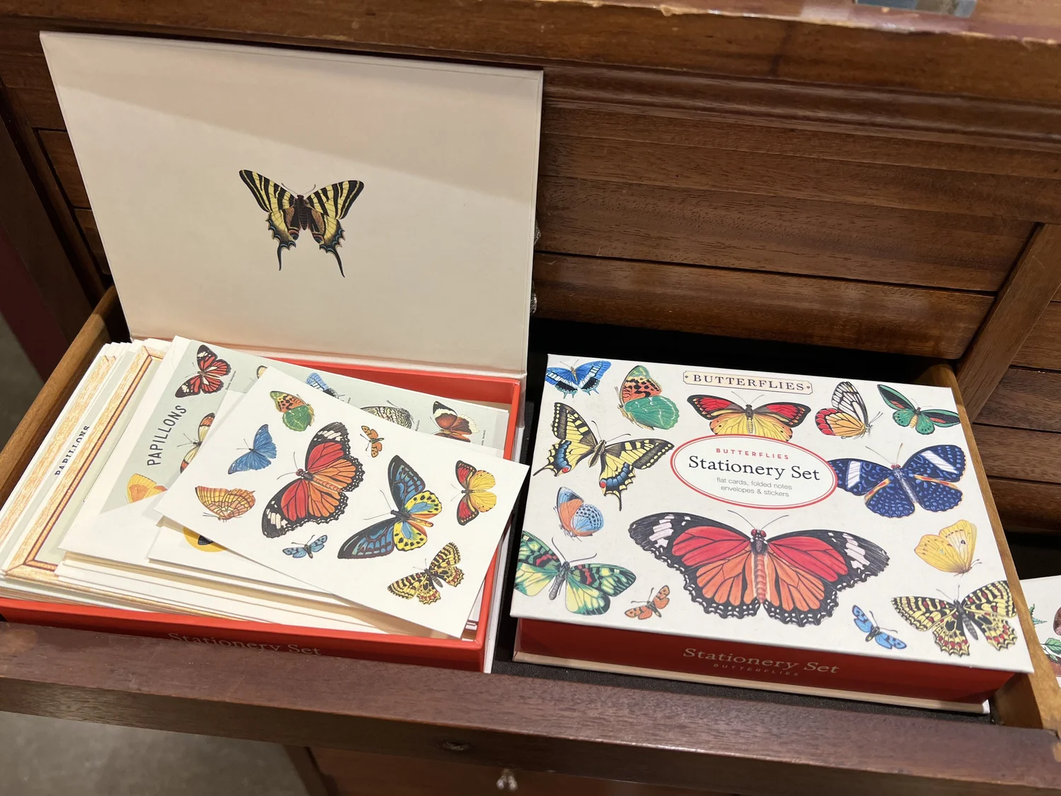 Cavallini Papers & Co.